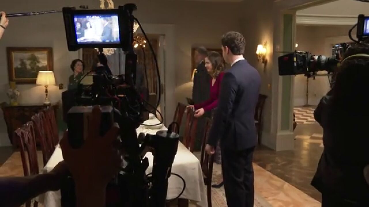 Nos colamos en el rodaje de 'Sueños de libertad' y nos sentamos a la ...