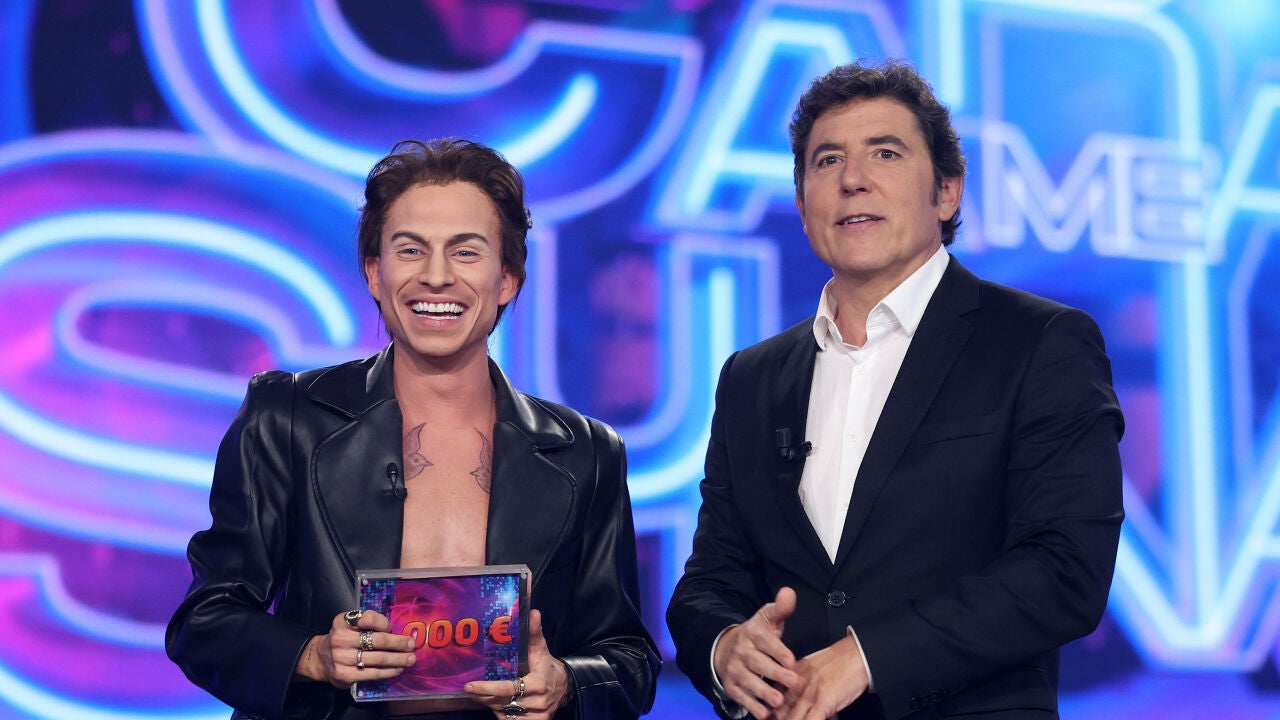 Raoul Vázquez celebra con sus padres su primera victoria en Tu cara me ...