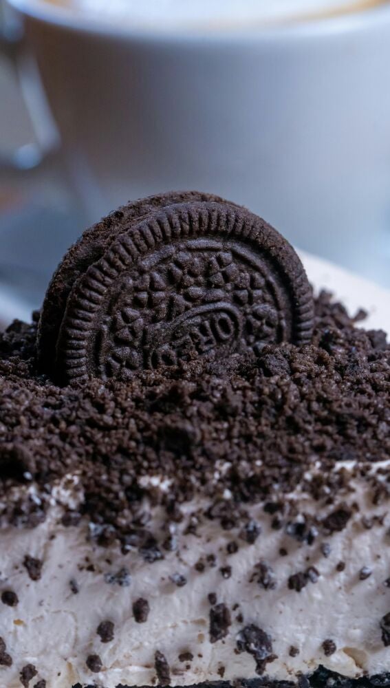 ¿Antojo de dulce? Prueba este bizcochito de oreo