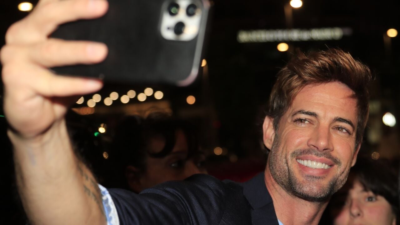 William Levy publica su selfie más picante marcando músculos en su ...