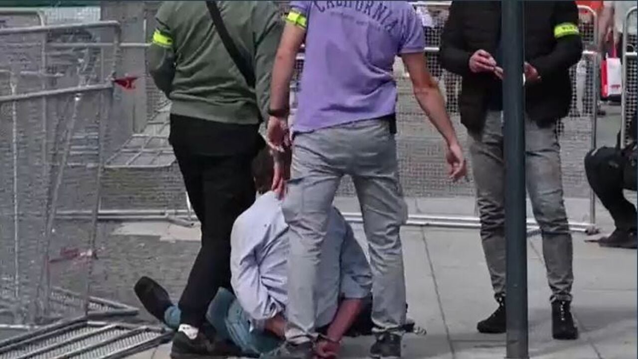 ¿Quién es Juraj Cintula? El escritor y presunto autor del tiroteo al ...