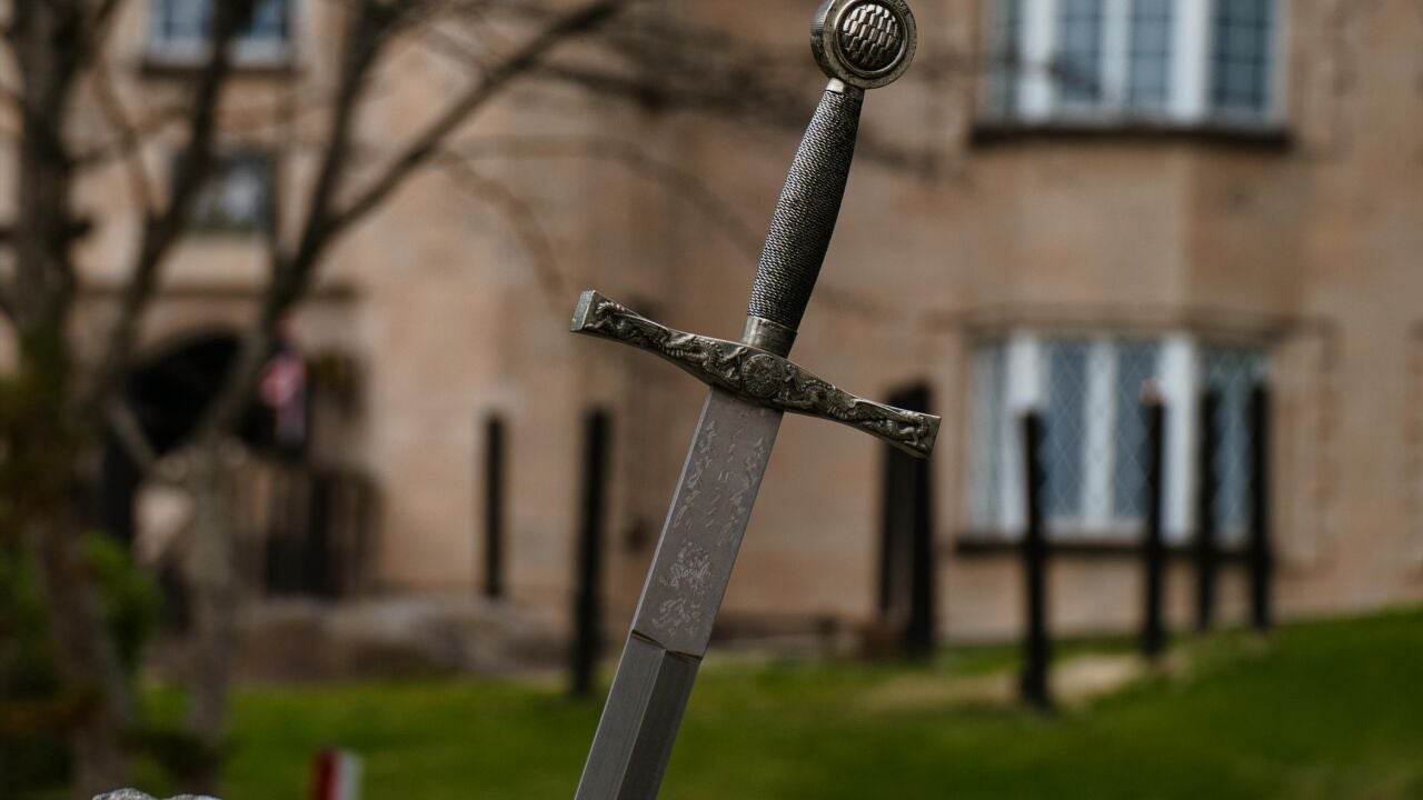 Roban la espada Excalibur francesa: una leyenda de 1.300 años que ...
