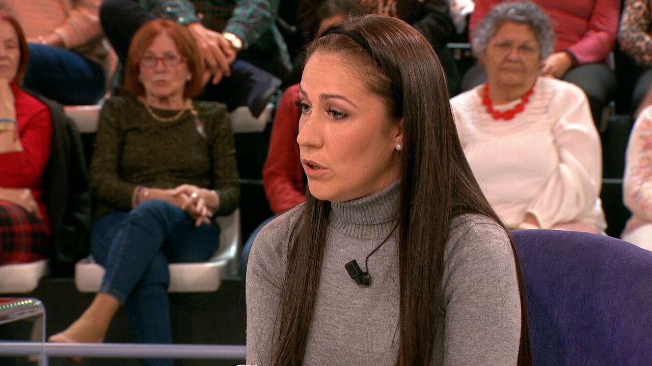 Jennifer cuenta cómo su pareja le amputó la mano en un ataque de celos ...