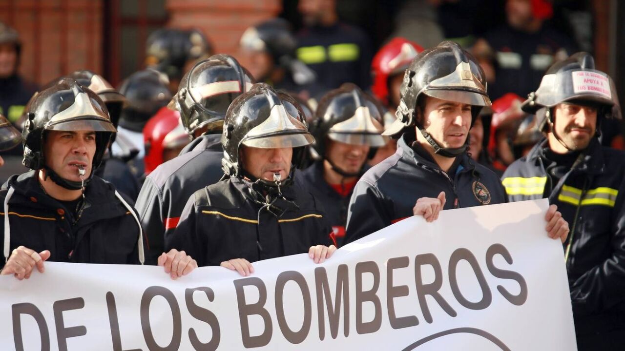 Bomberos de toda España se concentran en Madrid para exigir una Ley ...