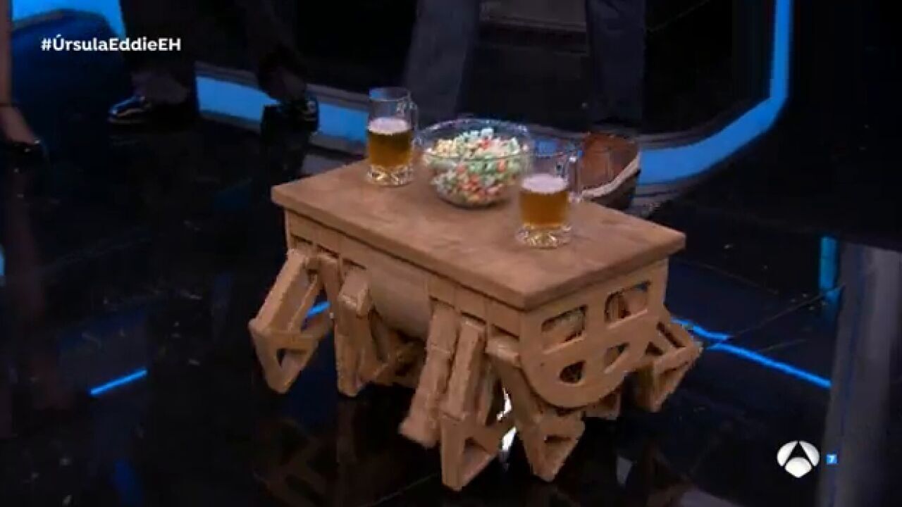 ¡Una mesa que camina! Su inventor explica en El Hormiguero esta obra de ...