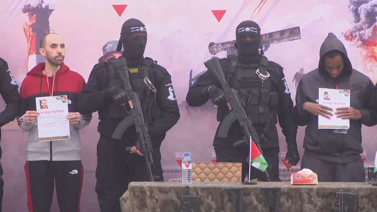 Hamás libera a los últimos seis rehenes israelíes vivos de la primera fase