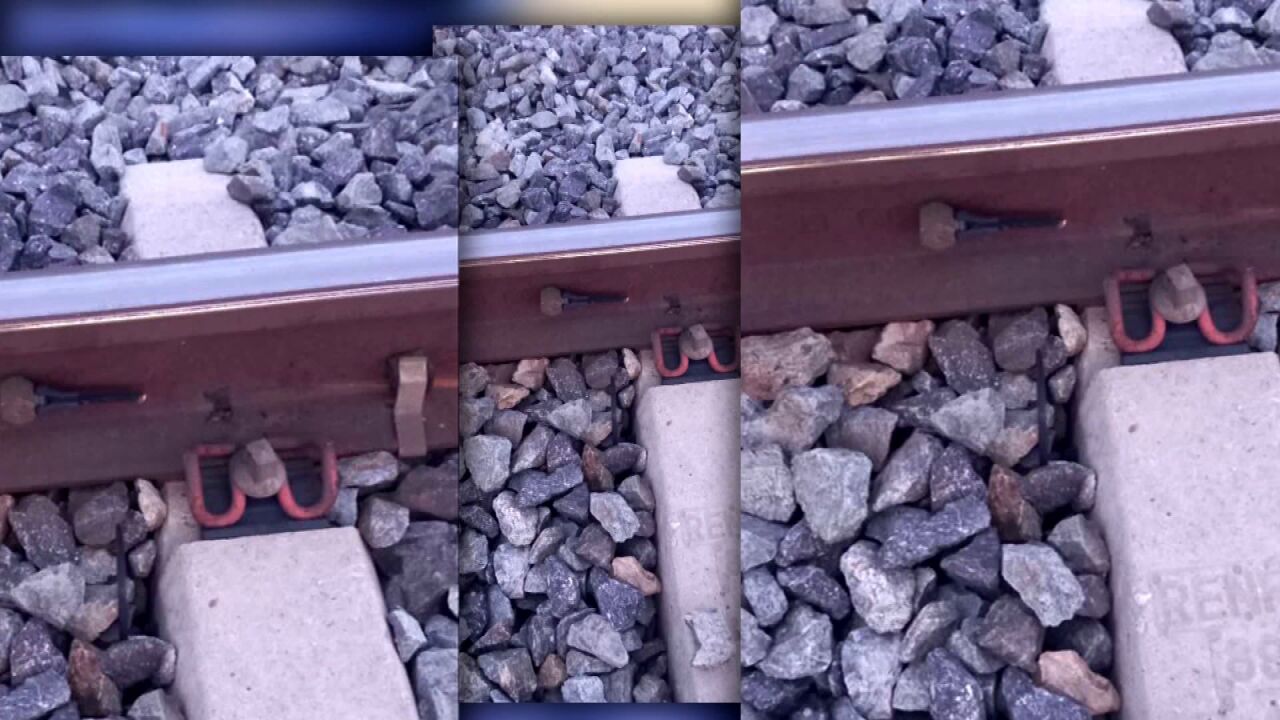 Renfe y Óscar Puente atribuyen la parada de trenes al robo de cable y ...