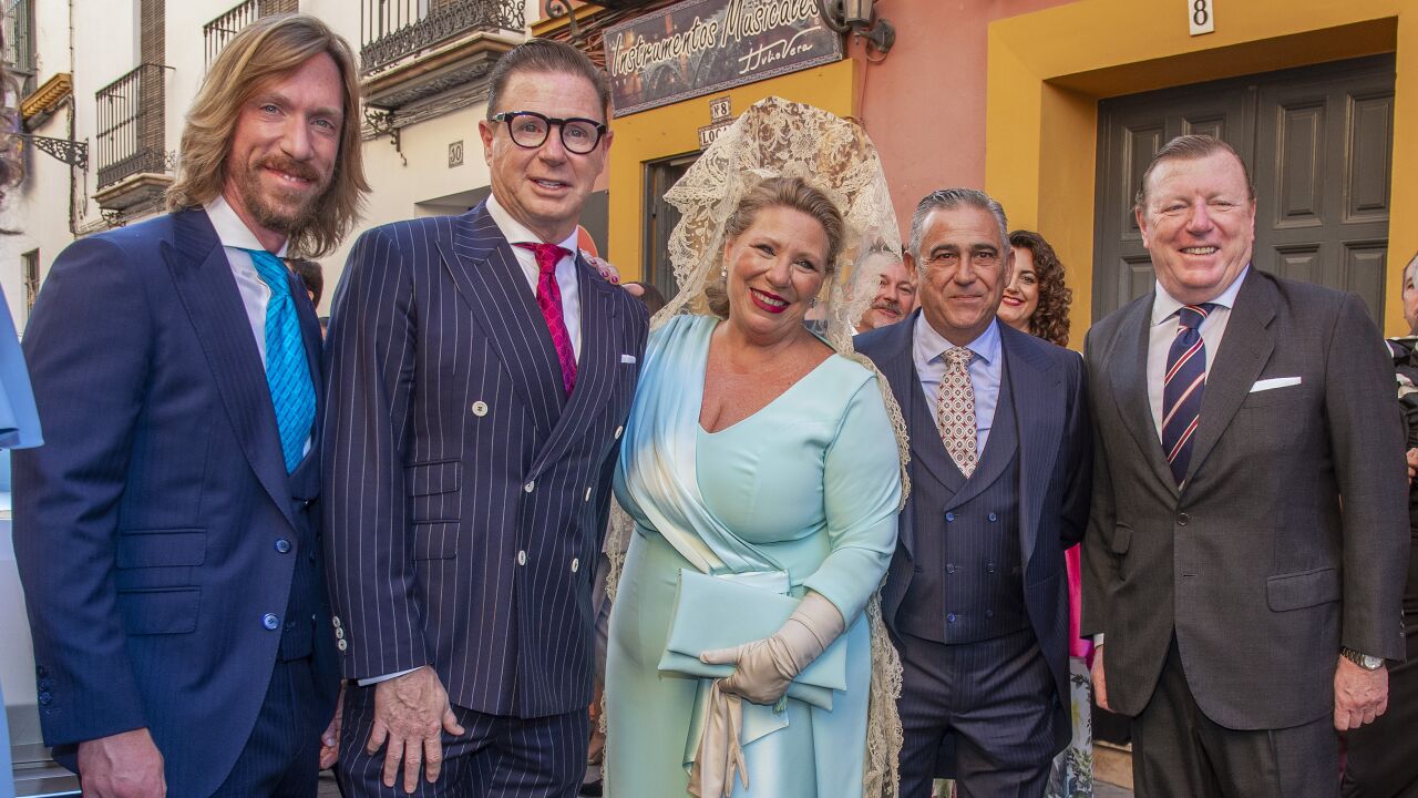 La dura vuelta de Jorge y César Cadaval, Los Morancos, junto con su ...