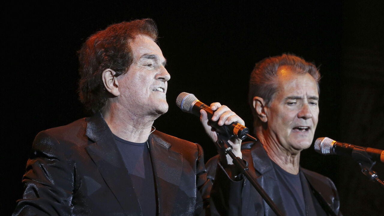 La mejores canciones del 'Dúo Dinámico': del famoso 'Resistiré' al ...