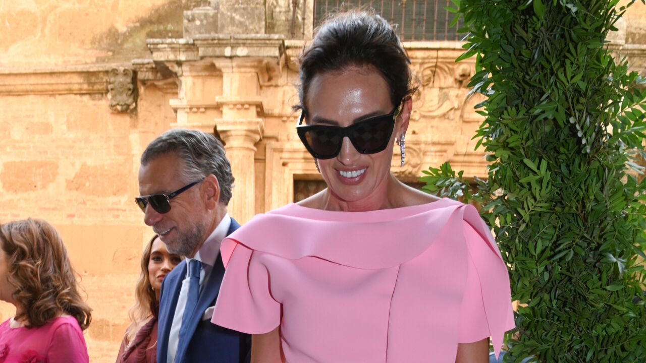 Nieves Álvarez conquista la boda de Julia Bolaños y José María Ramírez ...