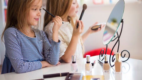 Juguetes de maquillaje para niñas: los peligros ocultos de estos ...