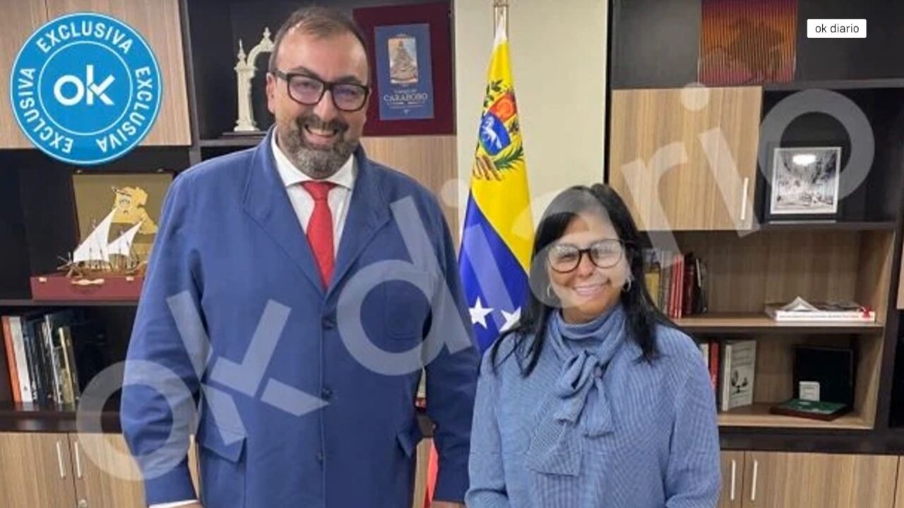 La imagen inédita de Koldo García con Delcy Rodríguez en Caracas ...