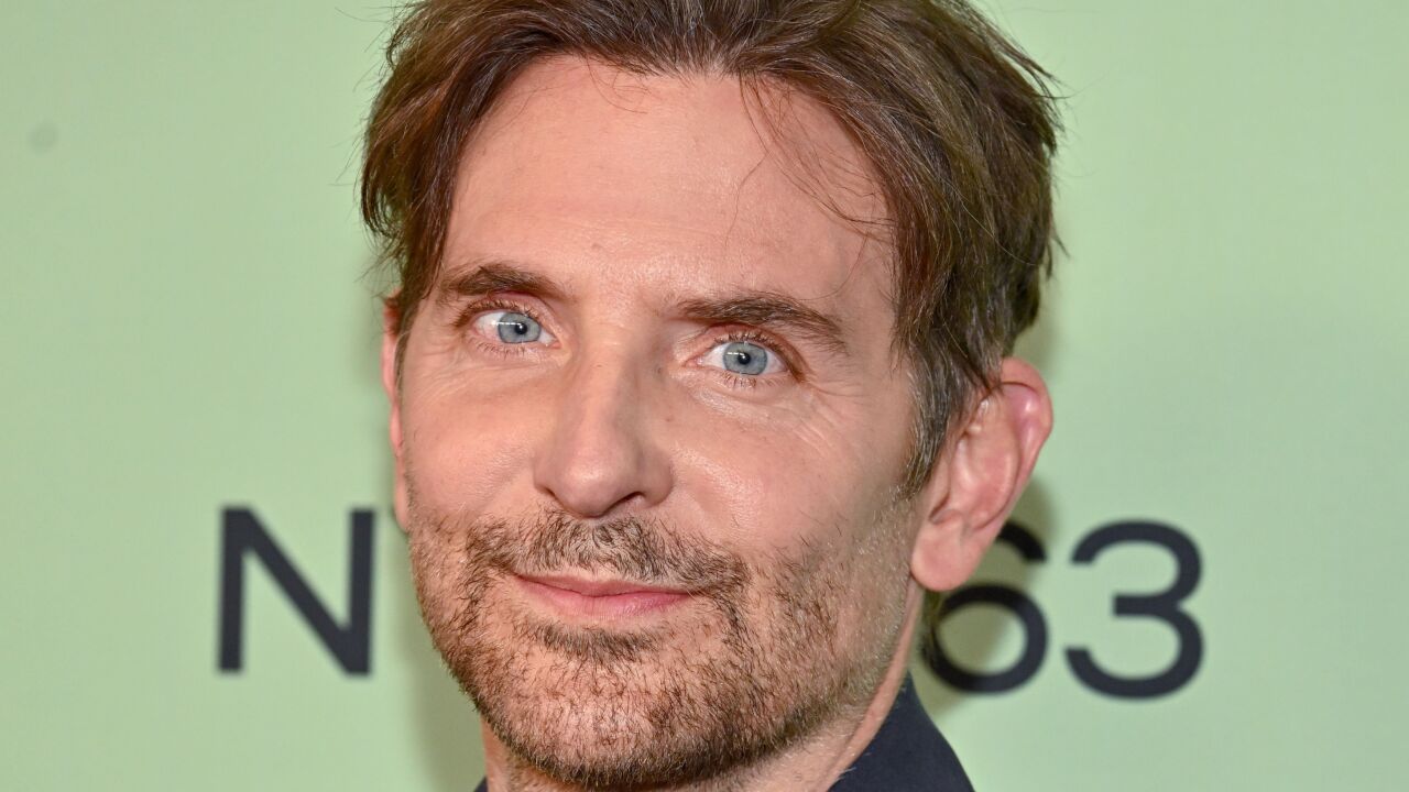 Tras intensos rumores sobre si se ha operado, Bradley Cooper entra en ...