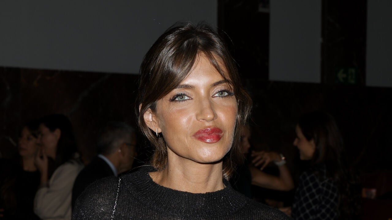 Sara Carbonero recibe el alta y vuelve a Madrid acompañada de su pareja ...