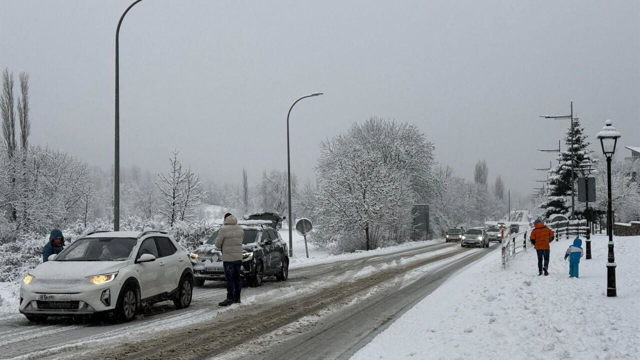 Nieve intensa, lluvias generalizadas y decenas de carreteras afectadas ...