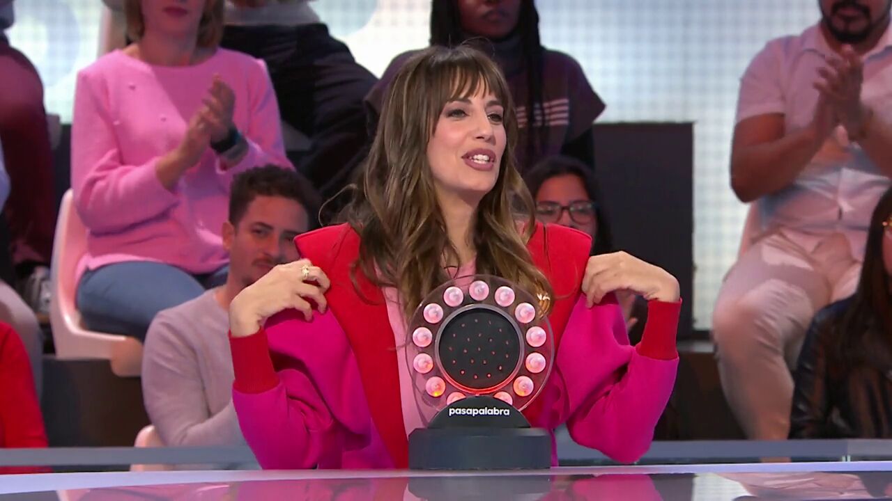 Almudena Cid gana en La Pista tras descubrir que su jersey escondía la ...