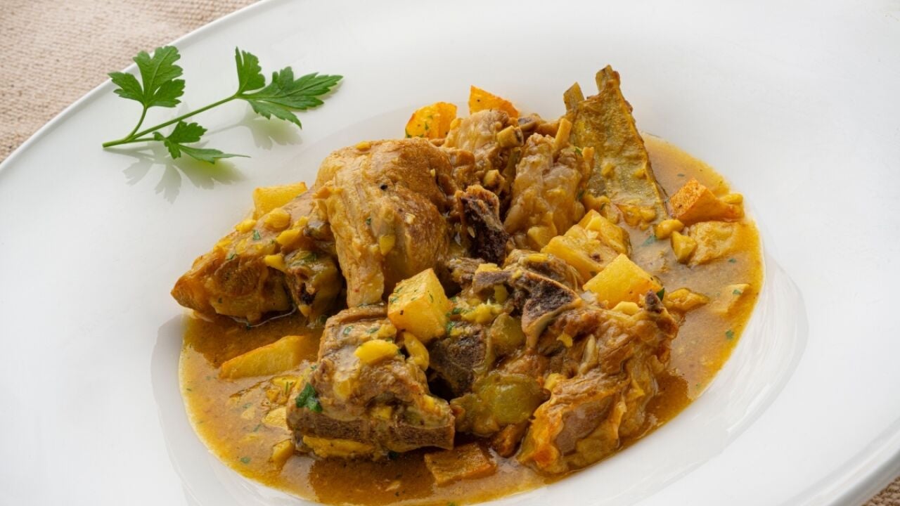 Cabrito en salsa al ajillo, de Karlos Arguiñano: "Con esta receta, el ...