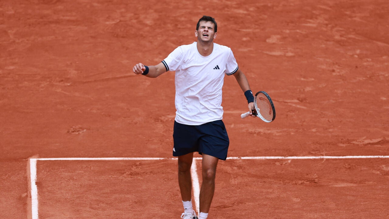 Rafa Jódar sigue haciendo historia en París y remonta dos sets a ...