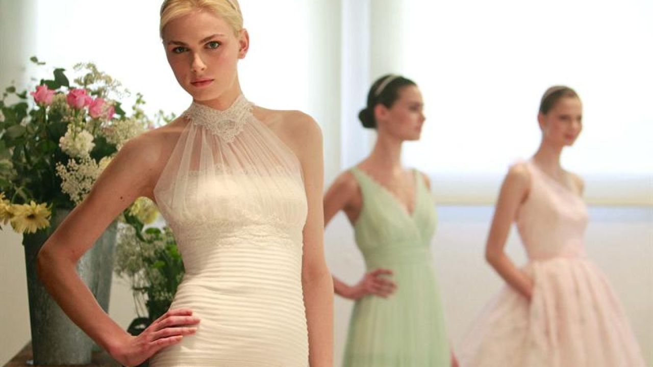El modelo andrógino Andrej Péjic se viste de novia para el desfile de ...