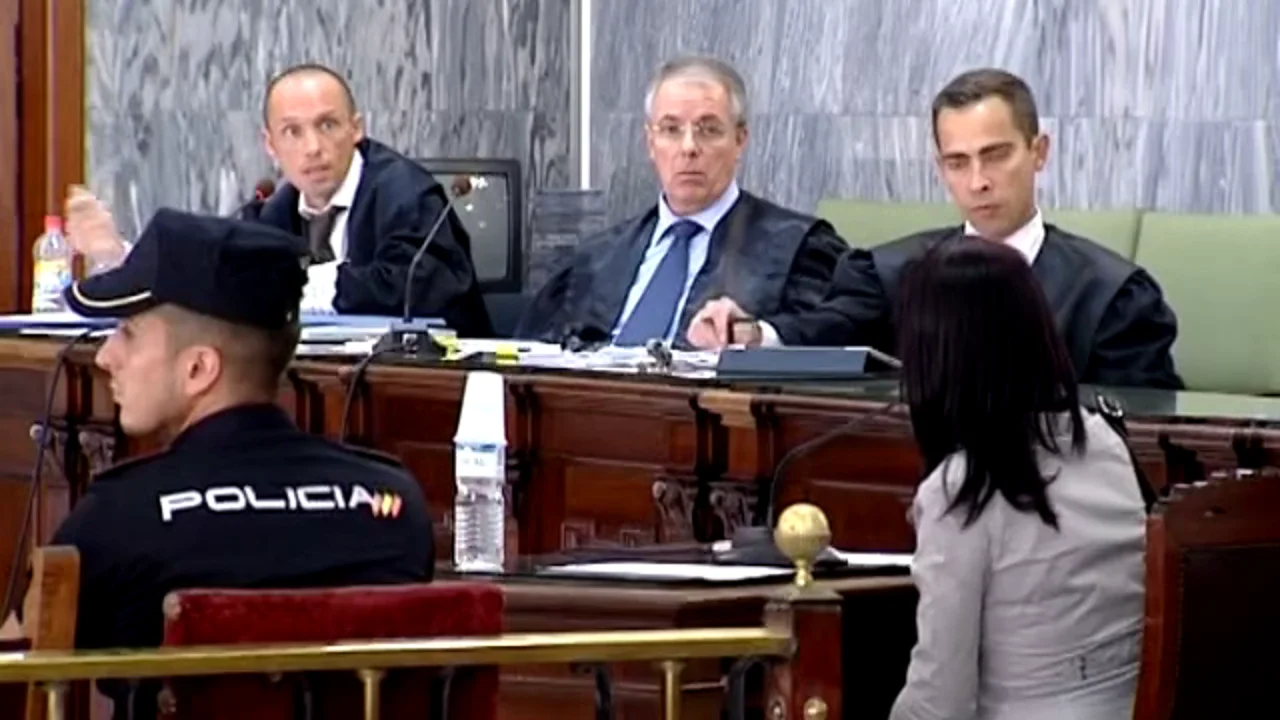 Ex alumnos de Torres Baena testifican a su favor Ex alumnos de Torres Baena testifican a su favor