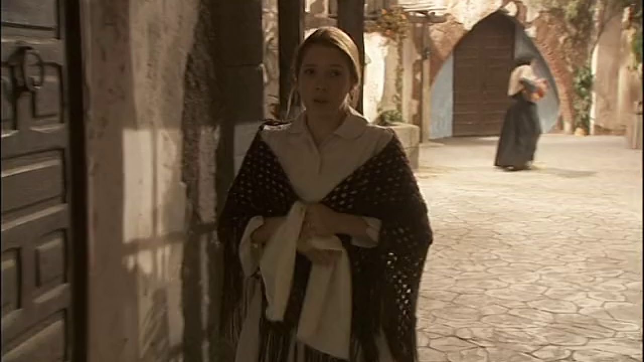 Pía amenazada por una antigua conocida