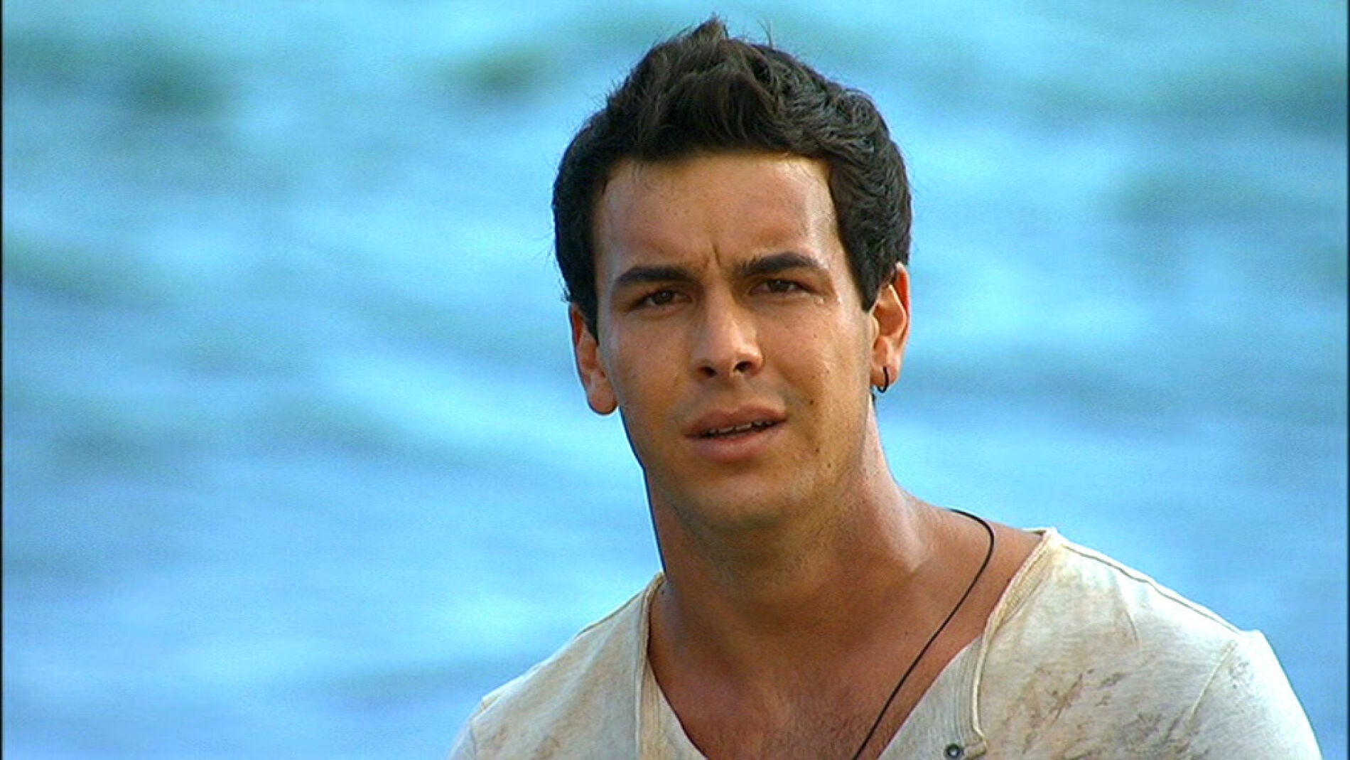 Ulises se despide de Ainhoa en el último capítulo de El Barco