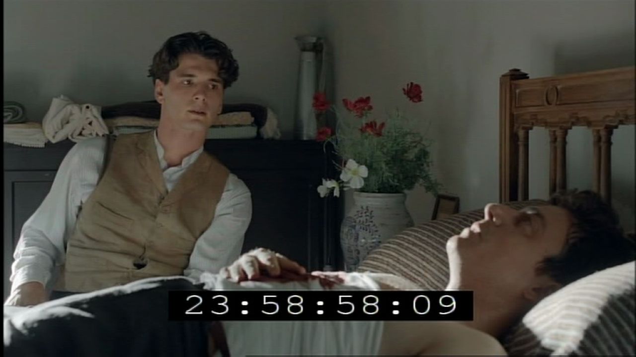 Llanes le cuenta a Julio cómo preparó el intento de asesinato a Andrés