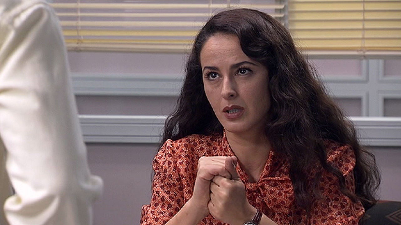 Tomás necesita una respuesta de Roberta