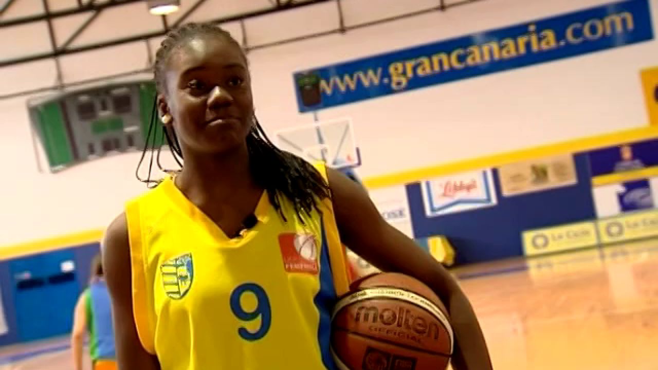 Iris Junio: 15 años y batiendo récords en la ACB