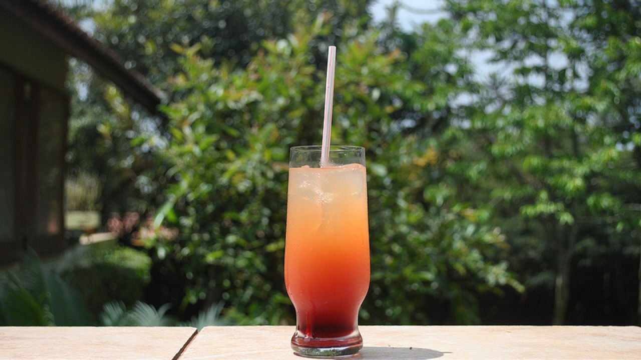 Coco Loco y Tequila Sunrise: dos cócteles para el verano muy fáciles de ...