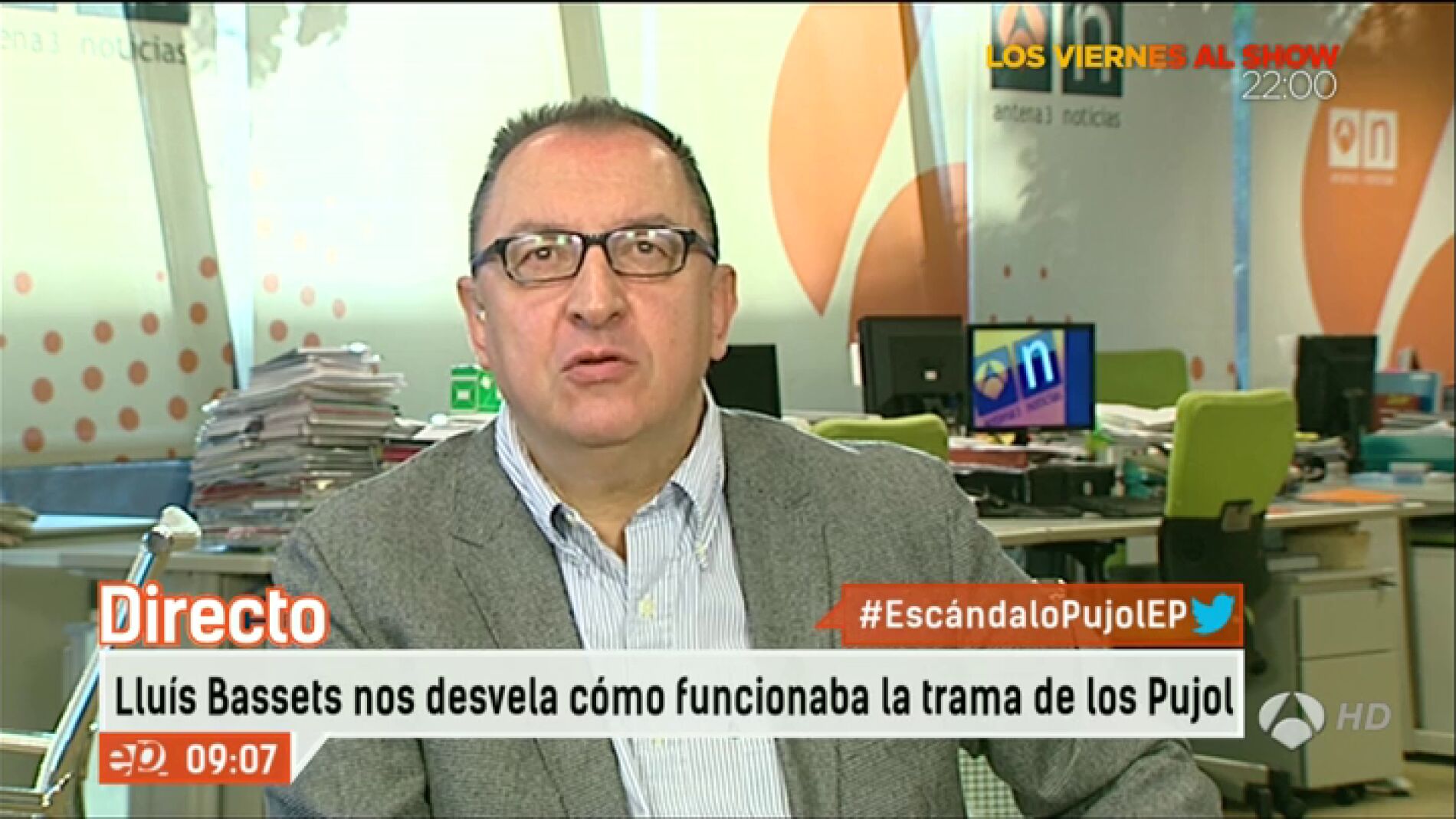 Lluis Bassets: "La quiebra de Banca Catalana es el origen de la trama"