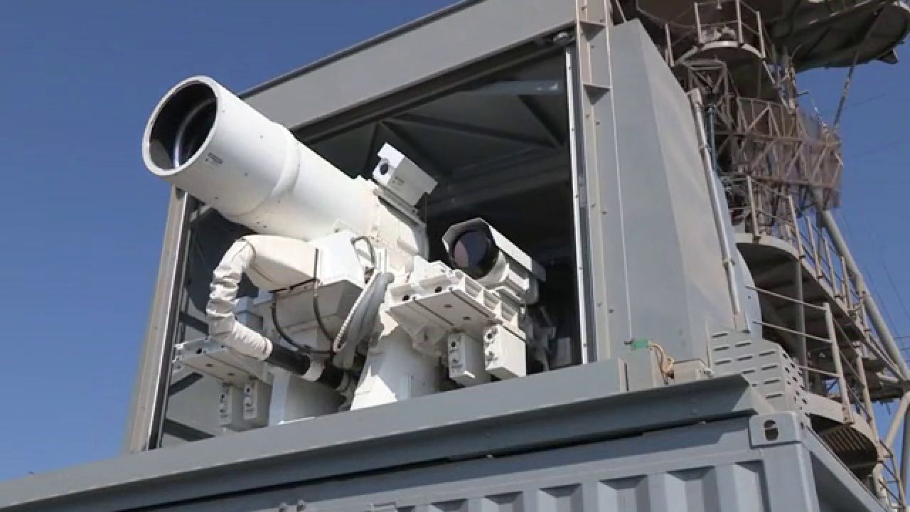 EE.UU prueba con éxito el primer láser de combate de la historia