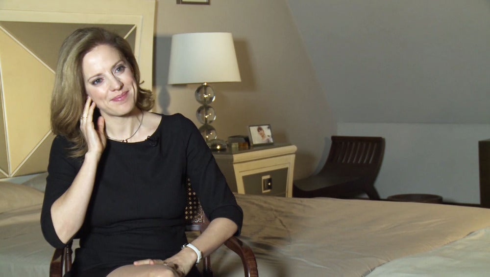 María Molins: "'La Embajada' es una serie grabada como si fuera cine"