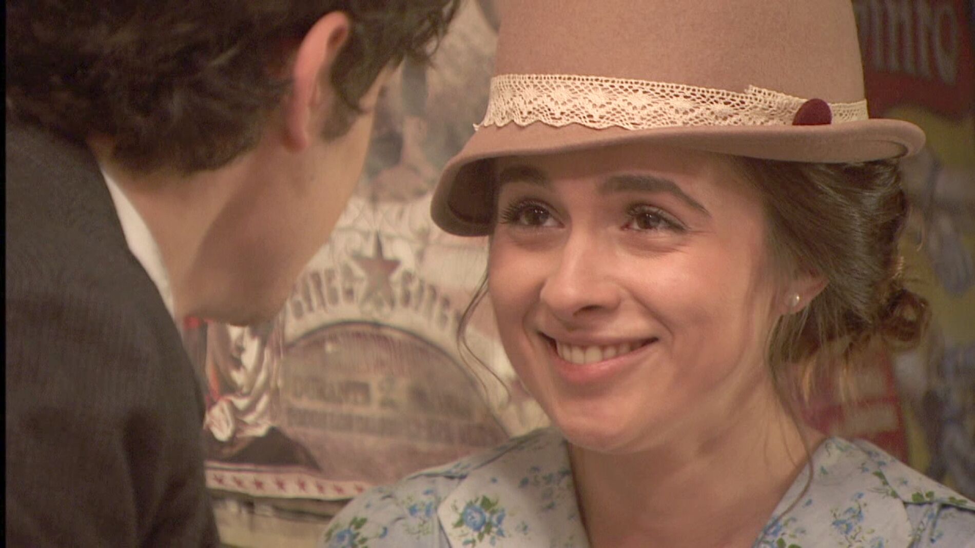 Matías le declara su amor a Beatriz