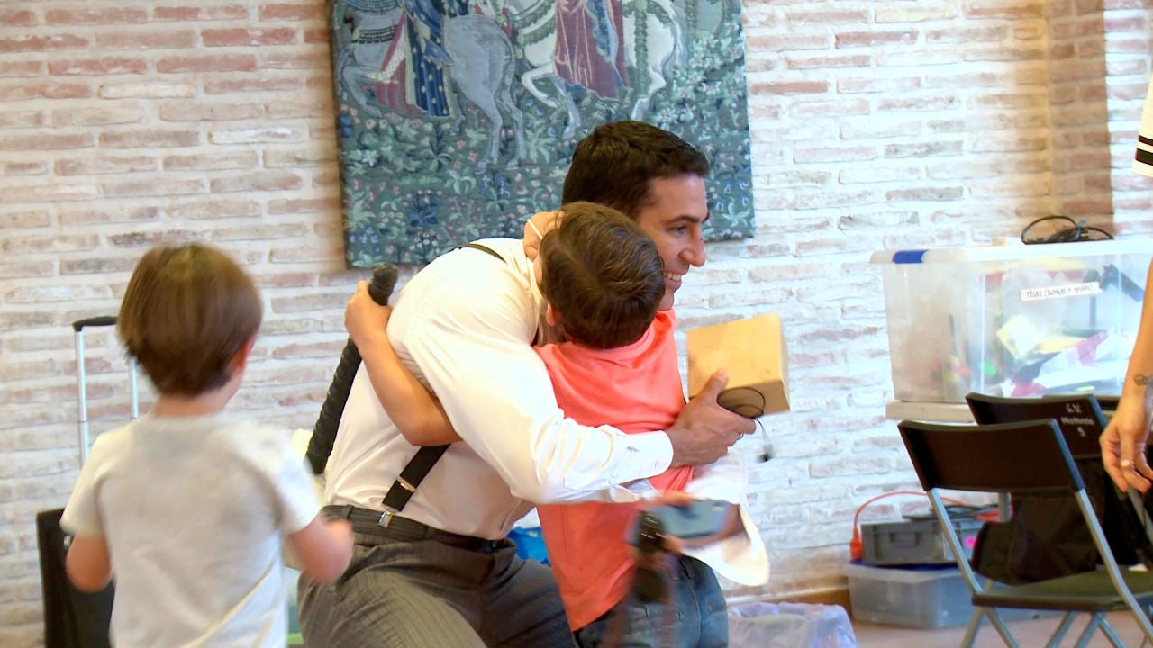 El entrañable regalo de Aitor Calderón a Miguel Ángel Silvestre en el ...