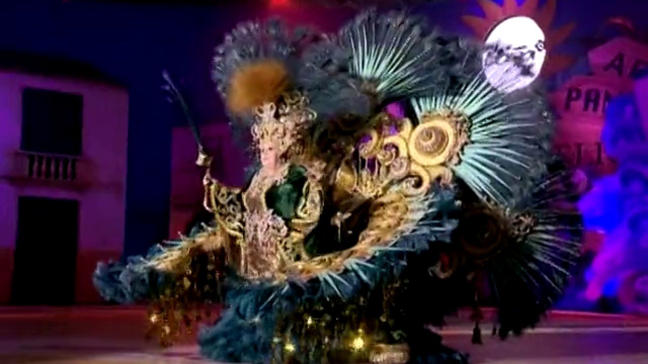 Juana María Dorta es la nueva reina de los Mayores de SCTF