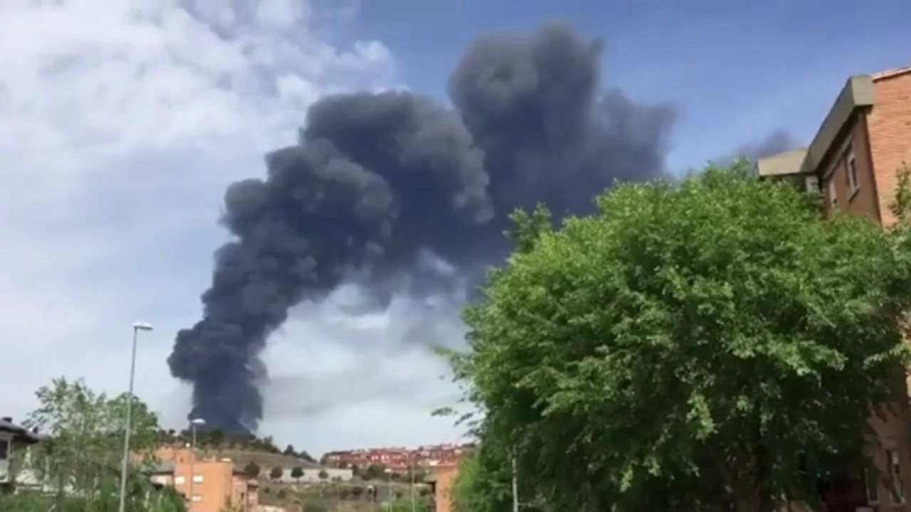 Al menos 30 heridos tras la gran explosión en el polígono madrileño de ...