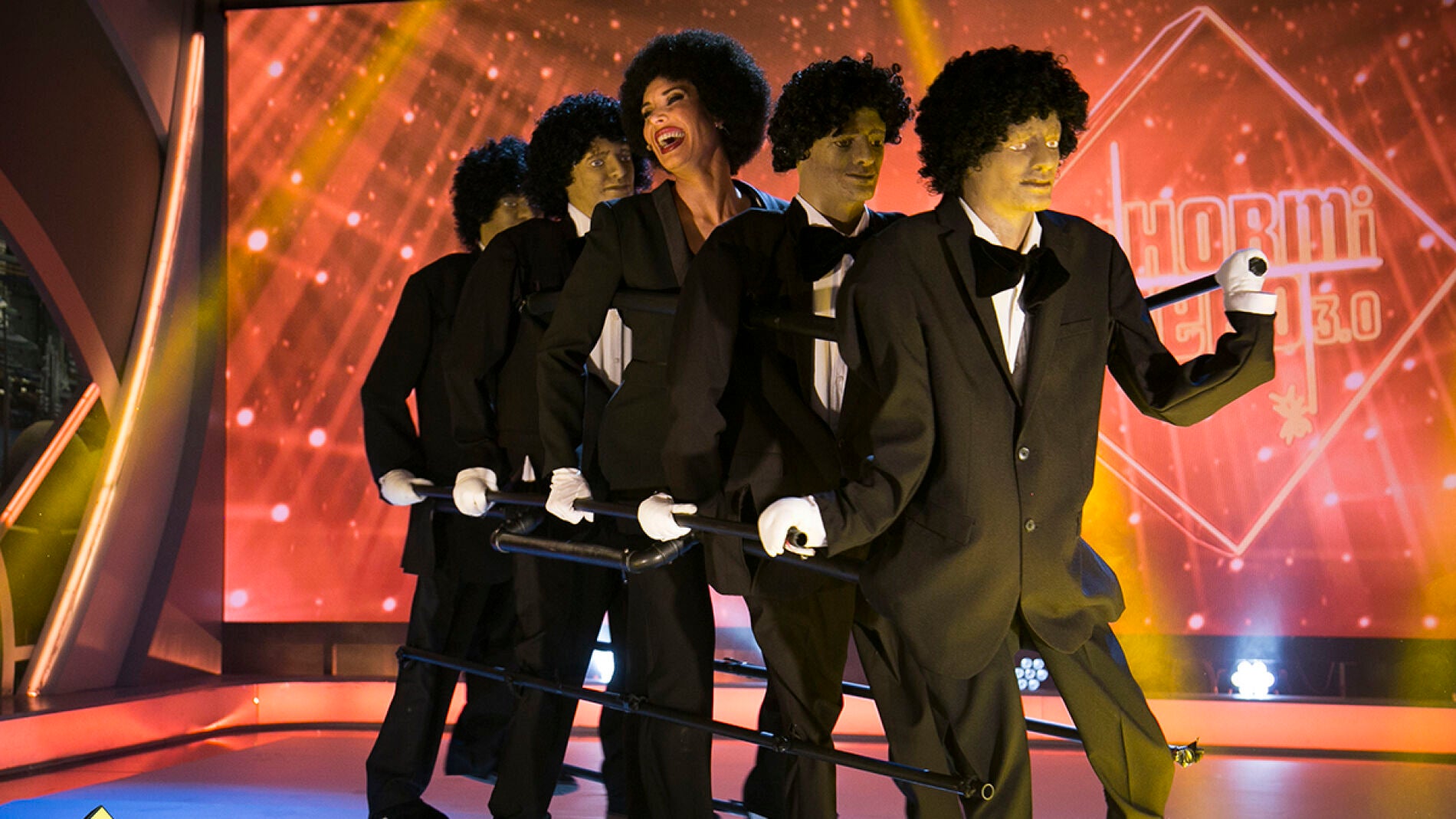 Pilar Rubio se convierte en The Jackson 5 en 'El Hormiguero 3.0'