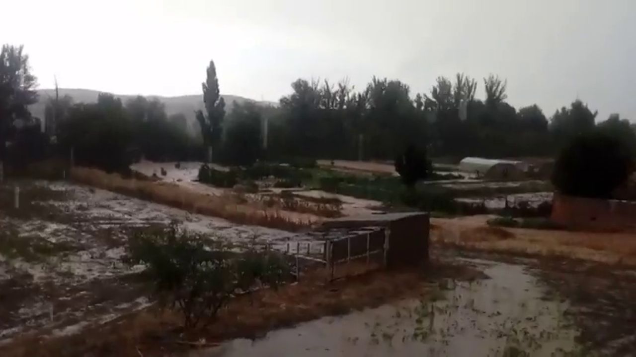 Las intensas lluvias provocan el desbordamiento del río Jalón a su paso ...