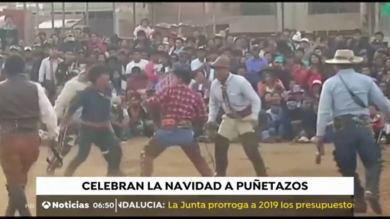 Perú vive el tradicional Takanakuy, la costumbre que consiste en ...