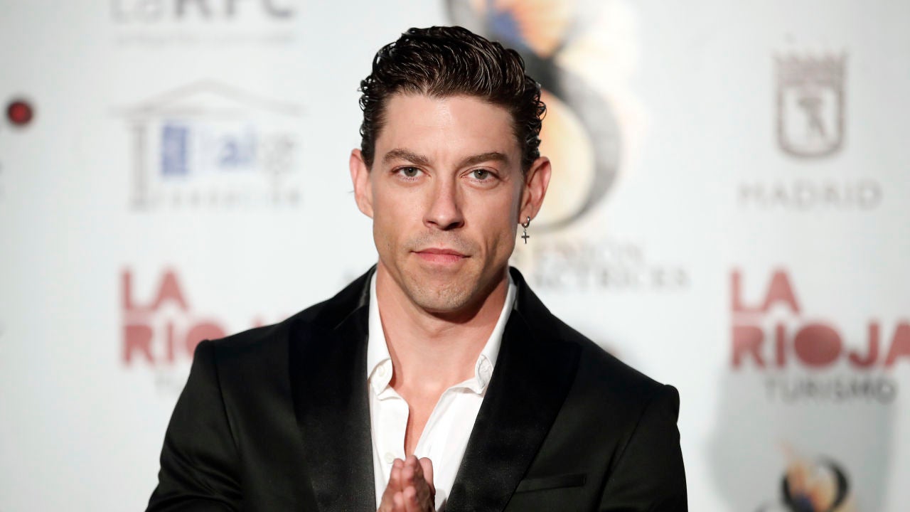 Las impactantes fotos del pasado de Adrián Lastra que el actor se ha ...