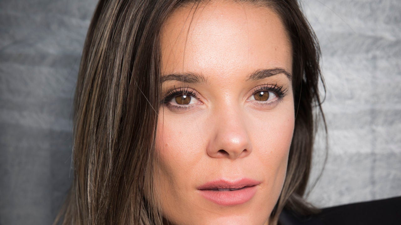 El tratamiento de cejas al que se ha sometido Lorena Gómez: ''Tiene que bajar el pigmento''