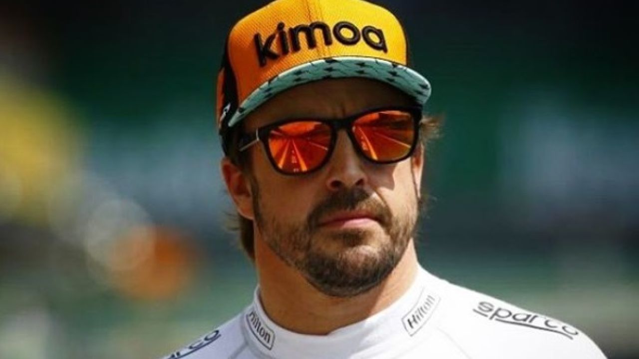 La última imagen de Fernando Alonso entrenando su cuello para las 500 ...