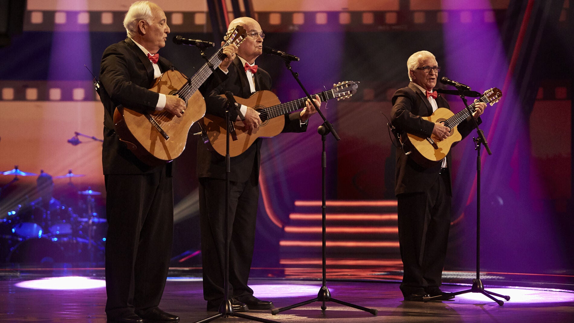 Los Tres Aries cantan ‘Para toda la vida’ en la Gran Final de ‘La Voz ...