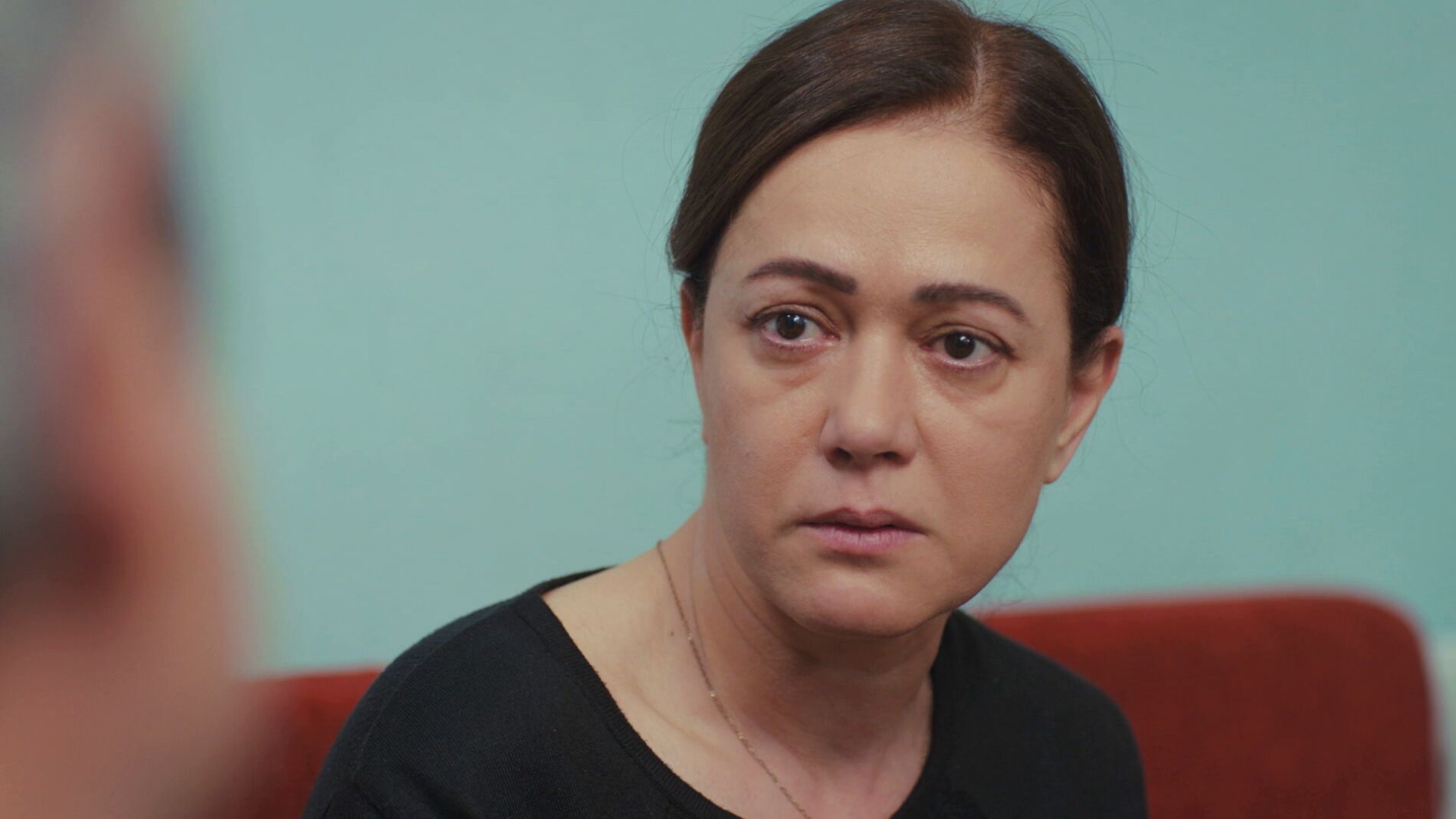 Hatice descubre el sorprendente motivo por el que Sirin y Emre deben romper