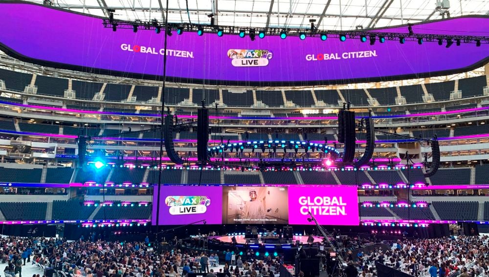 Miles de personas vacunadas asisten a su primer concierto en Estados Unidos
