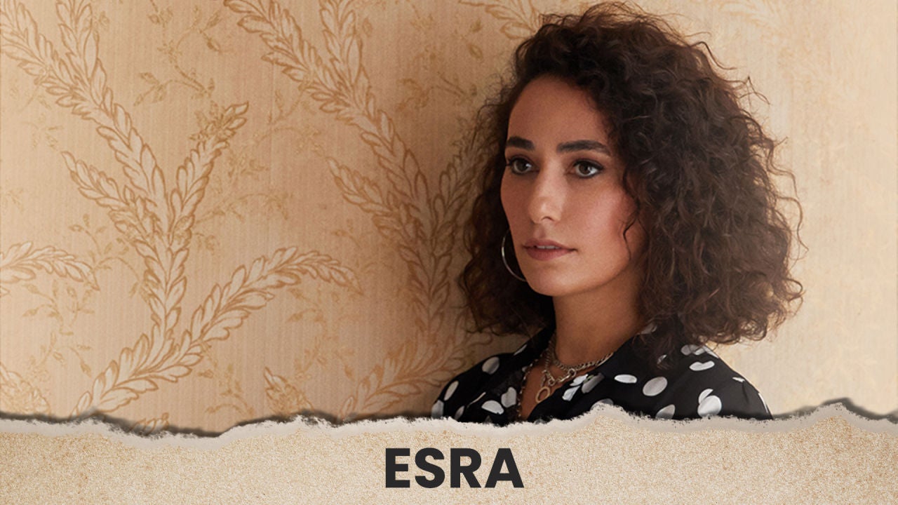Esra Ruşan es Esra