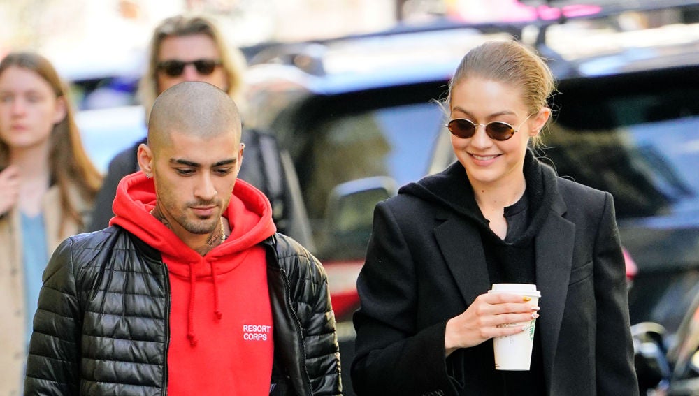 Las fotos de Bradley Cooper y Gigi Hadid en plena calle que demuestran ...