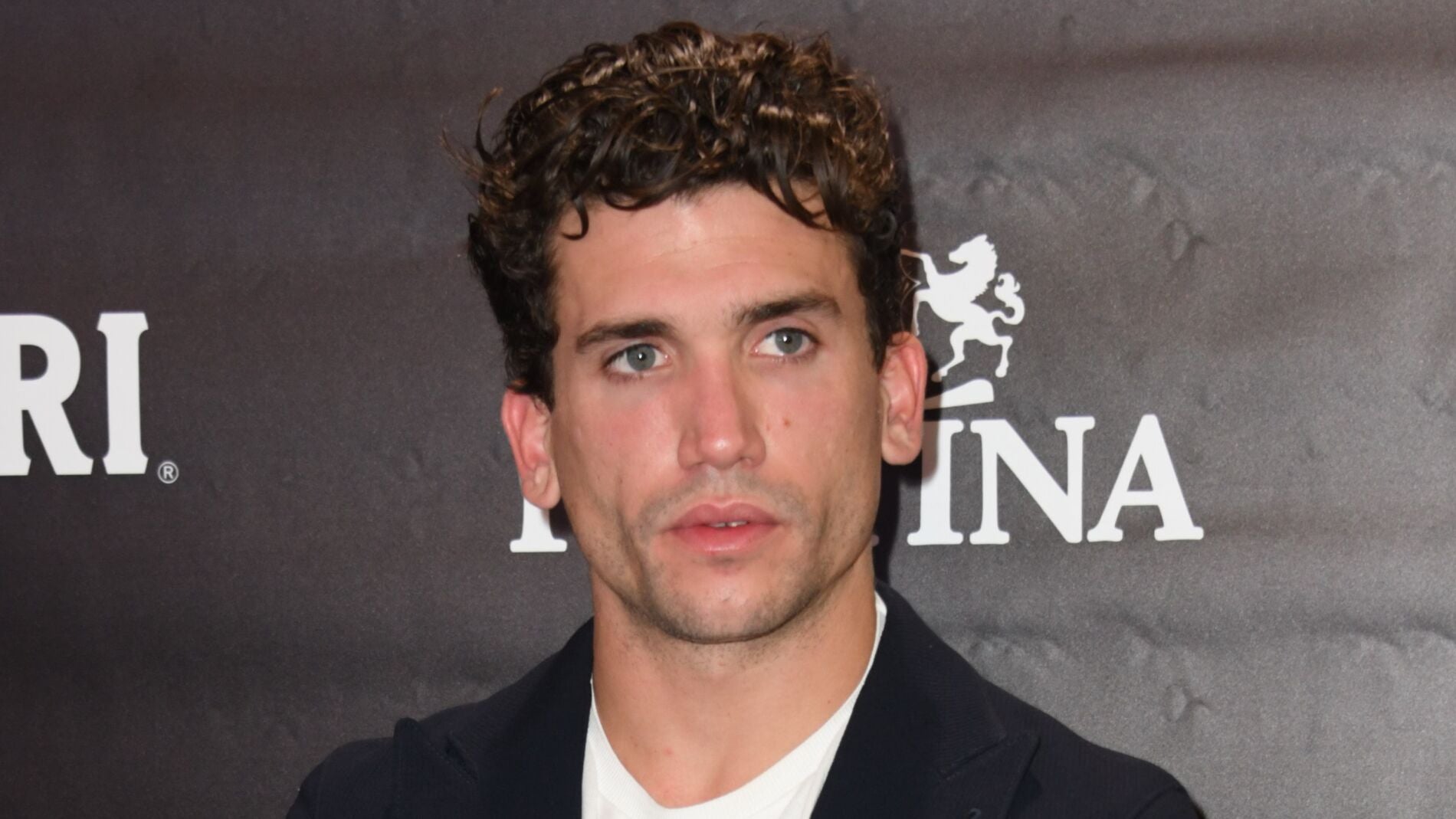 El mensaje de Jaime Lorente que adelantó que había nacido su hija sin ...