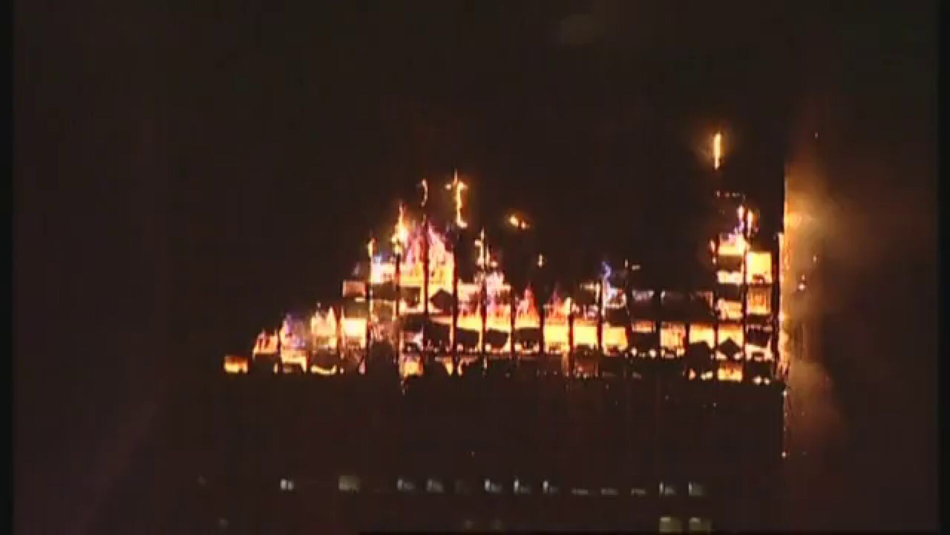 Las especulaciones sobre el incendio del edificio Windsor continúan 17 ...